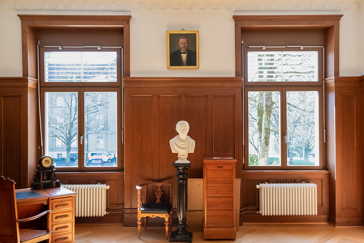 Neues Buch über einen der bedeutendsten Juristen der Schweiz